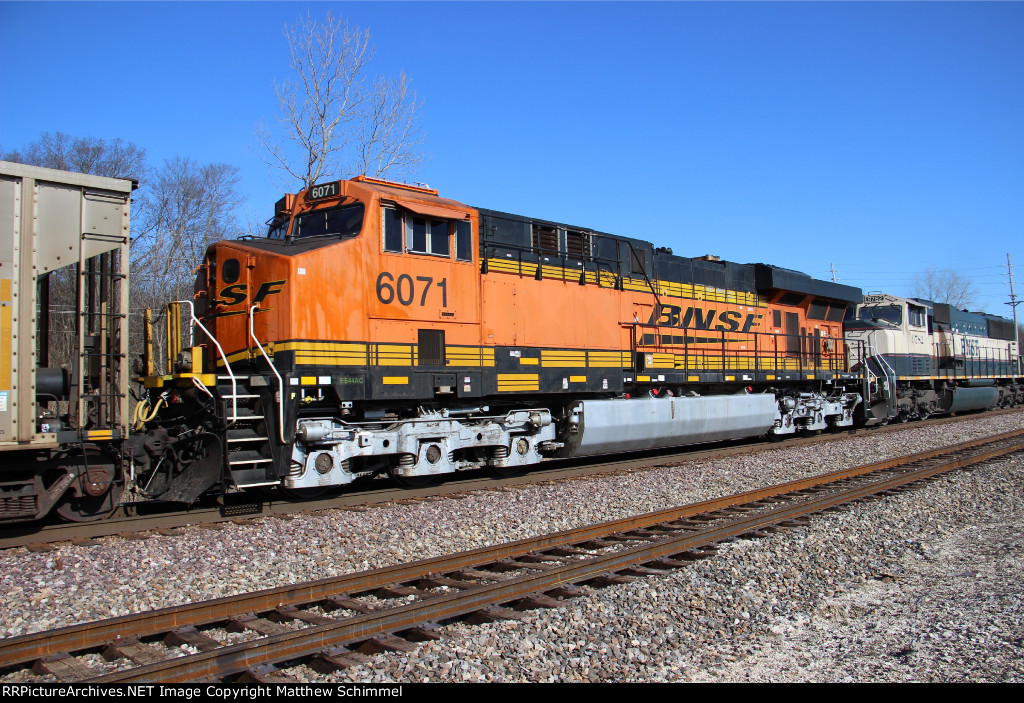 BNSF 6071 - DPU #1
